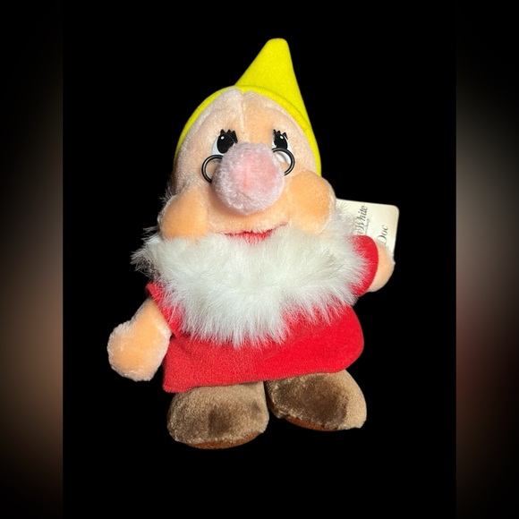 Disney | Toys | Disneys Snow White And The Seven Dwarves Doc Plush Doll ...
